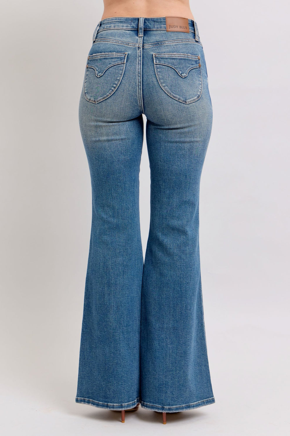Judy Blue MR Tummy Control Vintage Wash Jeans – Wiley Mae Whimsies